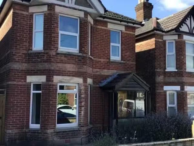 Cheap 2 BA 5 bedroom detached house for rent in Prime 5 Double.