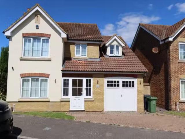 New 2 BA 5 bedroom detached house for rent in The Green, Dartf.