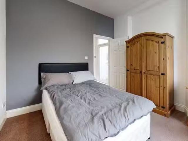 Unique 2 BA 5 bedroom Flat to rent, Greenbank Terrace, Greenba.