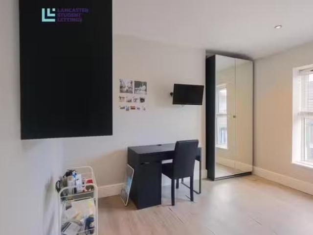 New 2 BA 5 bedroom house for rent in Coulston Road, Lancaster.