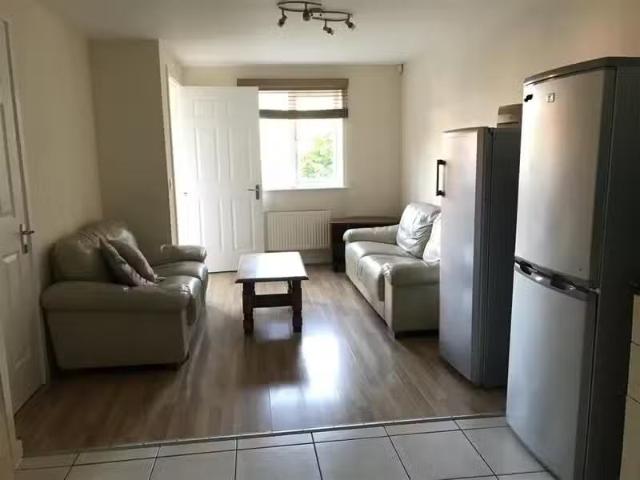 Deal! 2 BA 5 bedroom house share for rent in St. Christophers.