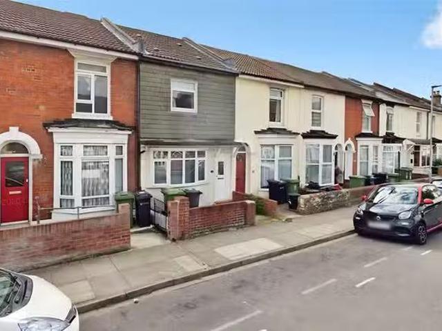 Rental! 2 BA 5 bedroom House to rent, Orchard Road, Southsea.