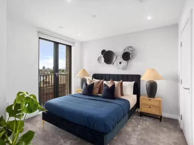 Nice 2 BA 1 bedroom apartment for rent in Plaistow Road, Londo.