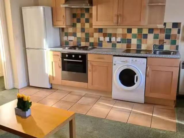 Charming 2 BA 1 bedroom house for rent in Flat 1, Central Cour.