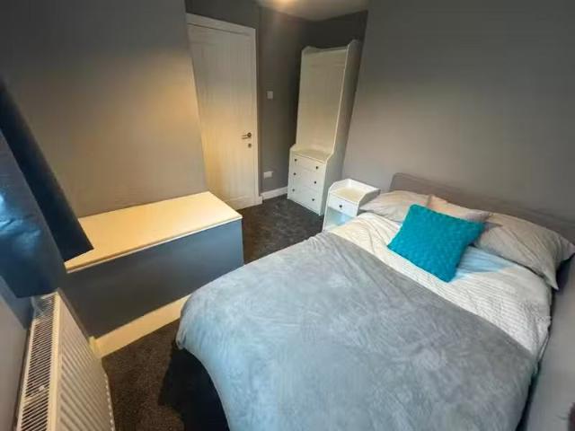 Charming 2 BA 1 bedroom house share for rent in Ozleworth, Bri.