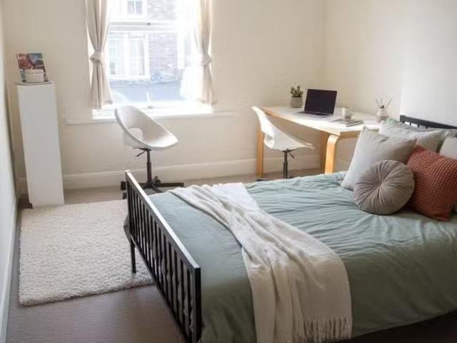 New 2 BA 1 bedroom maisonette for rent in Cheltenham Road, Ma.