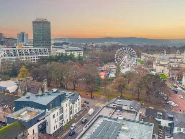 Rental! 2 BA 2 bedroom apartment for rent in Museum View, Park.