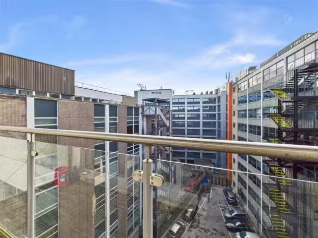 New 2 BA 2 bedroom apartment for rent in Marsh Street, Bristol.