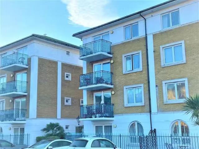 Deal! 2 BA 2 bedroom apartment for rent in Neptune Court, Brig.