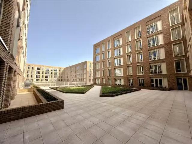 Rental! 2 BA 2 bedroom apartment for rent in Boulevard Plaza.