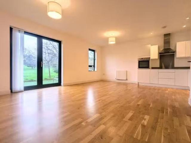 For Rent! 2 BA 2 bedroom apartment for rent in Fairway, Bristo.