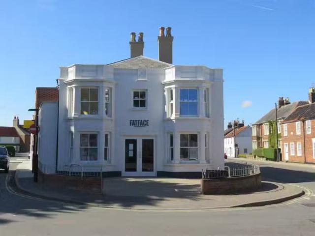 New 2 BA 2 bedroom apartment for rent in High Street, Southwol.