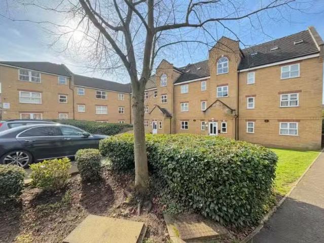 Charming 2 BA 2 bedroom apartment for rent in Kirkland Drive.