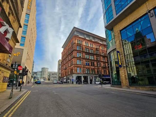 Cozy 2 BA 2 bedroom apartment for rent in Renfield Street, Gla.