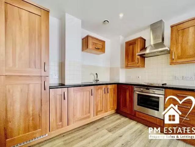 Rental! 2 BA 2 bedroom apartment for rent in Riverside Wharf.