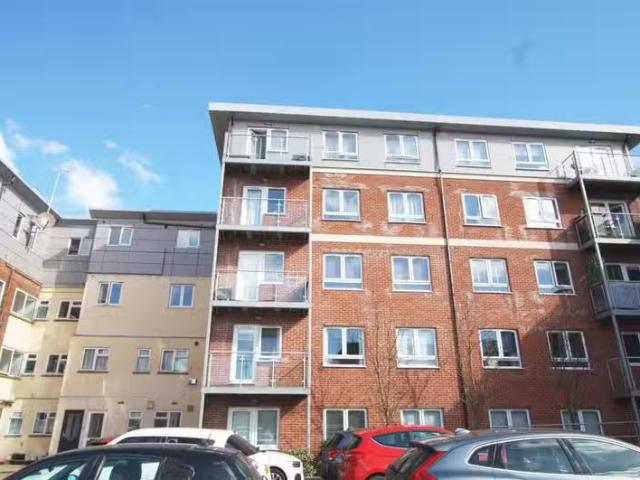 For Rent! 2 BA 2 bedroom apartment for rent in St. Ediths Cour.