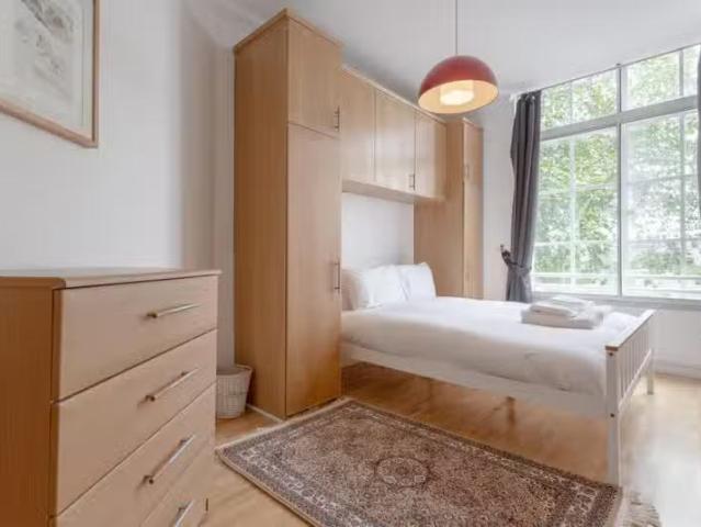 New 2 BA 2 bedroom apartment for rent in Trinity Square, Londo.