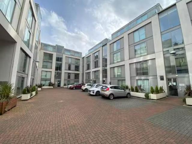 Cheap 2 BA 2 bedroom apartment for rent in Viva Apartments, 10.