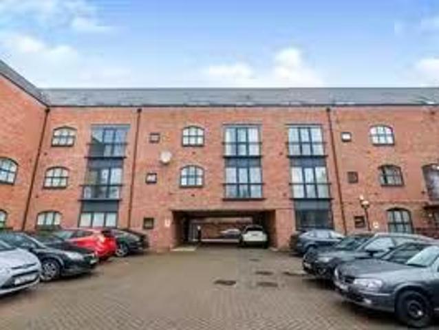 For Rent! 2 BA 2 bedroom flat for rent in The Millhouse, Brook.