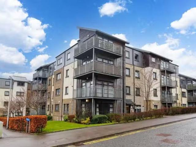 New 2 BA 2 bedroom flat for rent in Cordiner Avenue, Hilton, A.