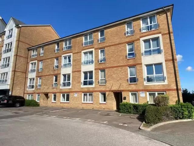 Rental! 2 BA 2 bedroom flat for rent in Fairfield Square, Grav.