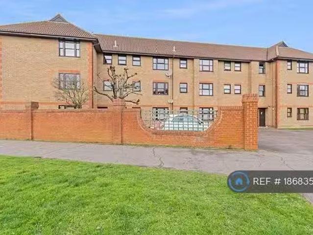 Charming 2 BA 2 bedroom flat for rent in Hanbury Gardens, High.