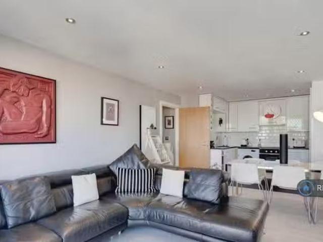 Cozy 2 BA 2 bedroom flat for rent in Hall Street, Birmingham.