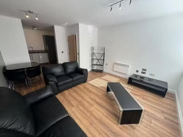Deal! 2 BA 2 bedroom flat for rent in Mint Drive, Hockley, B18