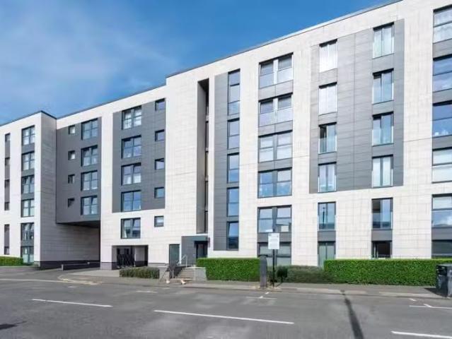 Nice 2 BA 2 bedroom flat for rent in Minerva Street, Glasgow, G3