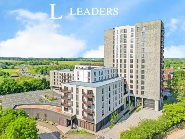 Unique 2 BA 2 bedroom flat for rent in Millbrook Studios, Burn.