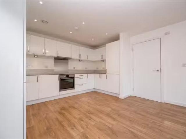 Rental! 2 BA 2 bedroom flat for rent in Newsom Place, St. Pete.