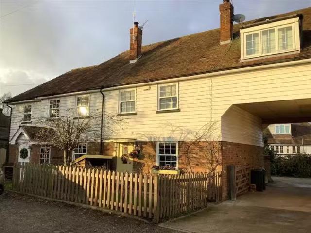 Cheap 2 BA 3 bedroom cottage for rent in Soleshill Road, Shott.