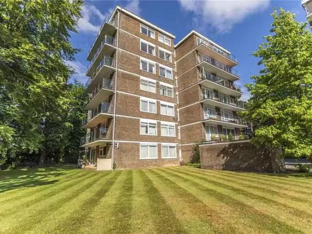 New 2 BA 3 bedroom apartment for rent in Wilderton Road, Poole.