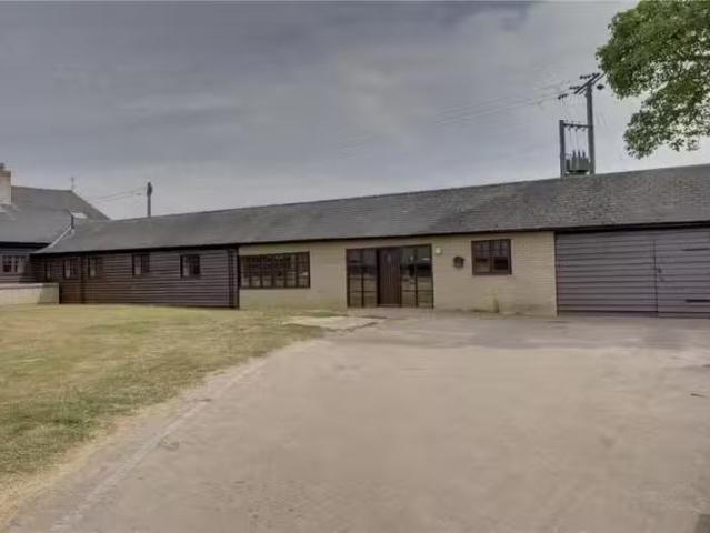 Charming 2 BA 3 bedroom bungalow for rent in Black person Barn.
