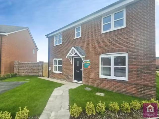 Rental! 2 BA 3 bedroom detached house for rent in Oak Road, De.