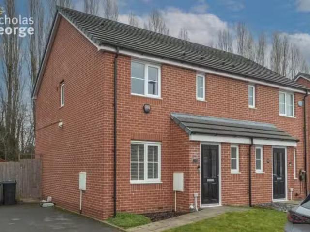 Charming 2 BA 3 bedroom house for rent in Electric Way Tyseley.