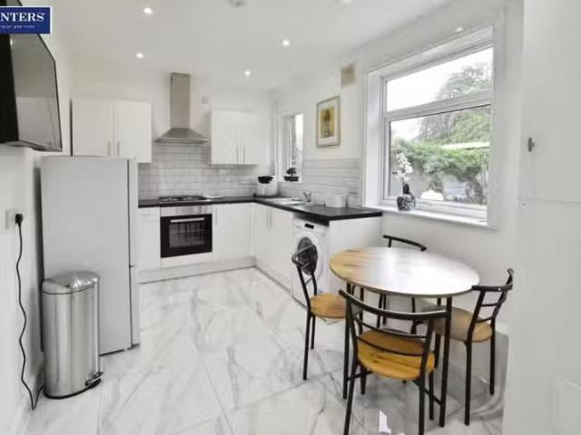 Charming 2 BA 3 bedroom house for rent in Hempperson Road, Spa.
