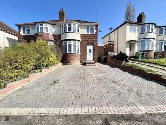 New 2 BA 3 bedroom semi detached house for rent in Regent Driv.