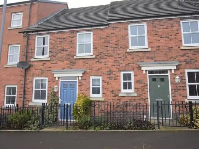 Rental! 2 BA 3 bedroom town house for rent in Brights Road, Nu.