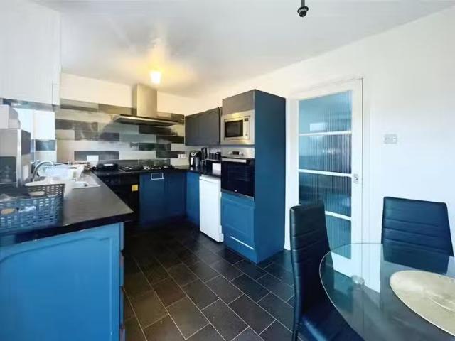 New 2 bedroom Mid Terrace House to rent, Clandon Road, Chatham.