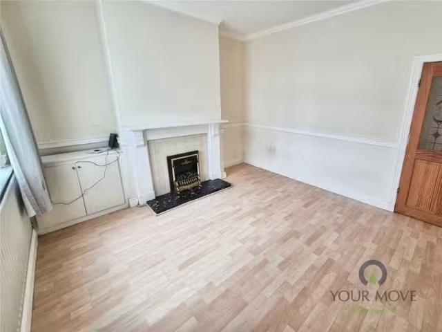 Deal! 2 bedroom Mid Terrace House to rent, Northwood Park Road.