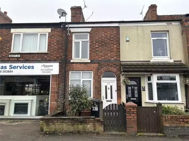 Unique 2 bedroom Mid Terrace House to rent, West Street, Crewe.