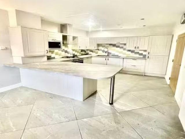 Rental! 2 bedroom apartment for rent in 8 Prospect Mill Meadow.