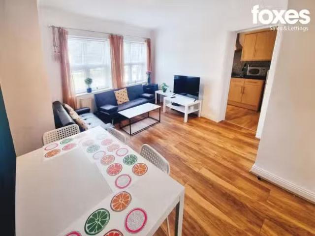 Rental! 2 bedroom apartment for rent in 16 17 The Triangle, Bo.
