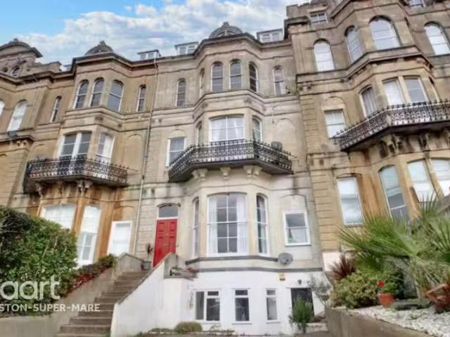 Cozy 2 bedroom apartment for rent in Atlantic Road, Weston sup.