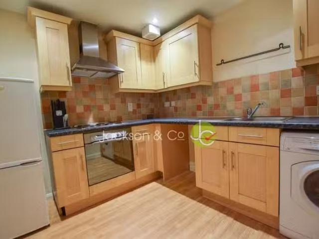 Charming 2 bedroom apartment for rent in Hardies Point, CO2