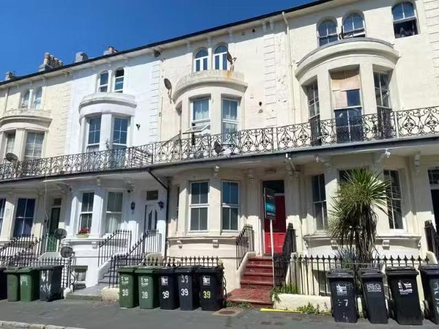 Rental! 2 bedroom flat for rent in Cavendish Place, Eastbourne.