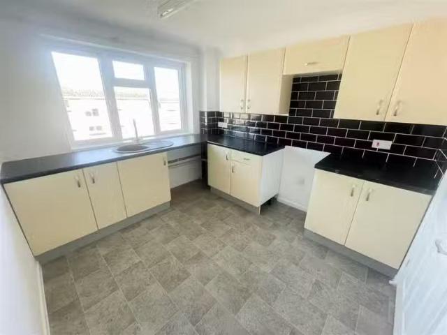 New 2 bedroom flat for rent in Gatefield Court, Gatefield Clos.