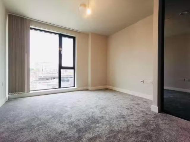 Rental! 2 bedroom flat for rent in St Martins Place, Birmingha.