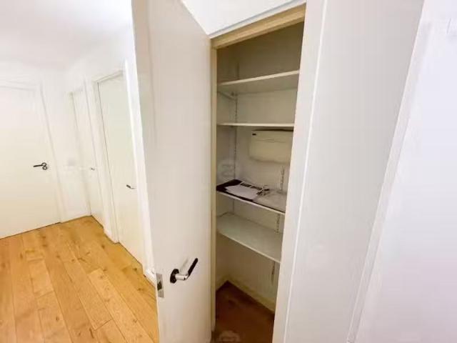 Charming 2 bedroom flat for rent in Queens College Chambers, 3.